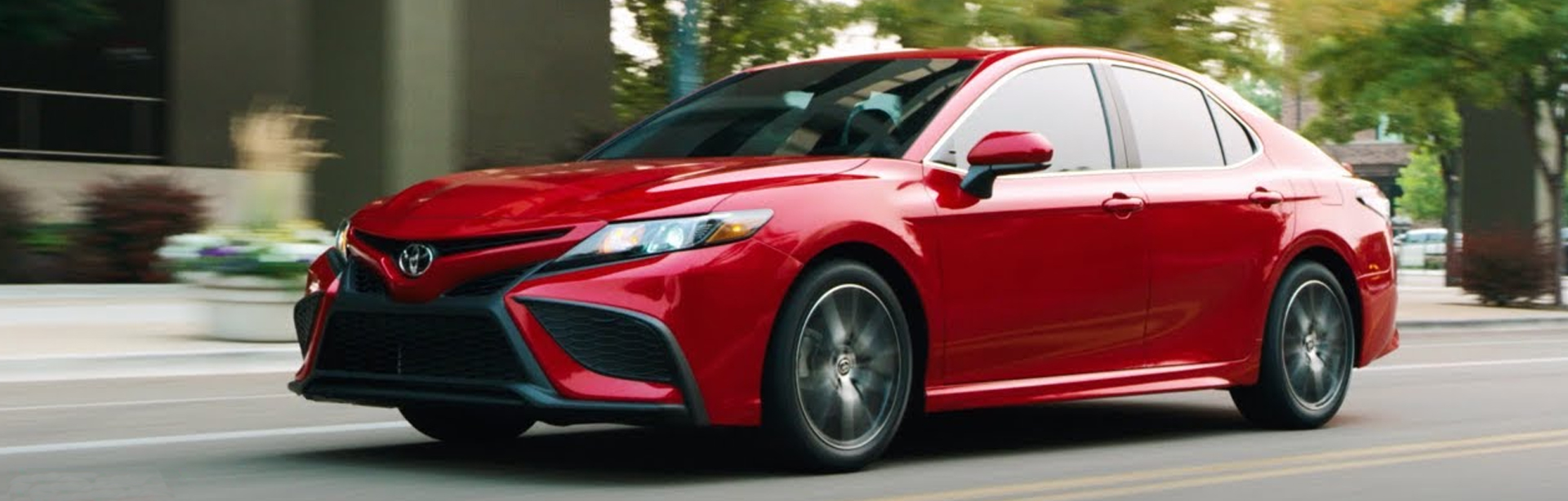 See the 2023 Toyota Camry in Charleston, SC | Features Review